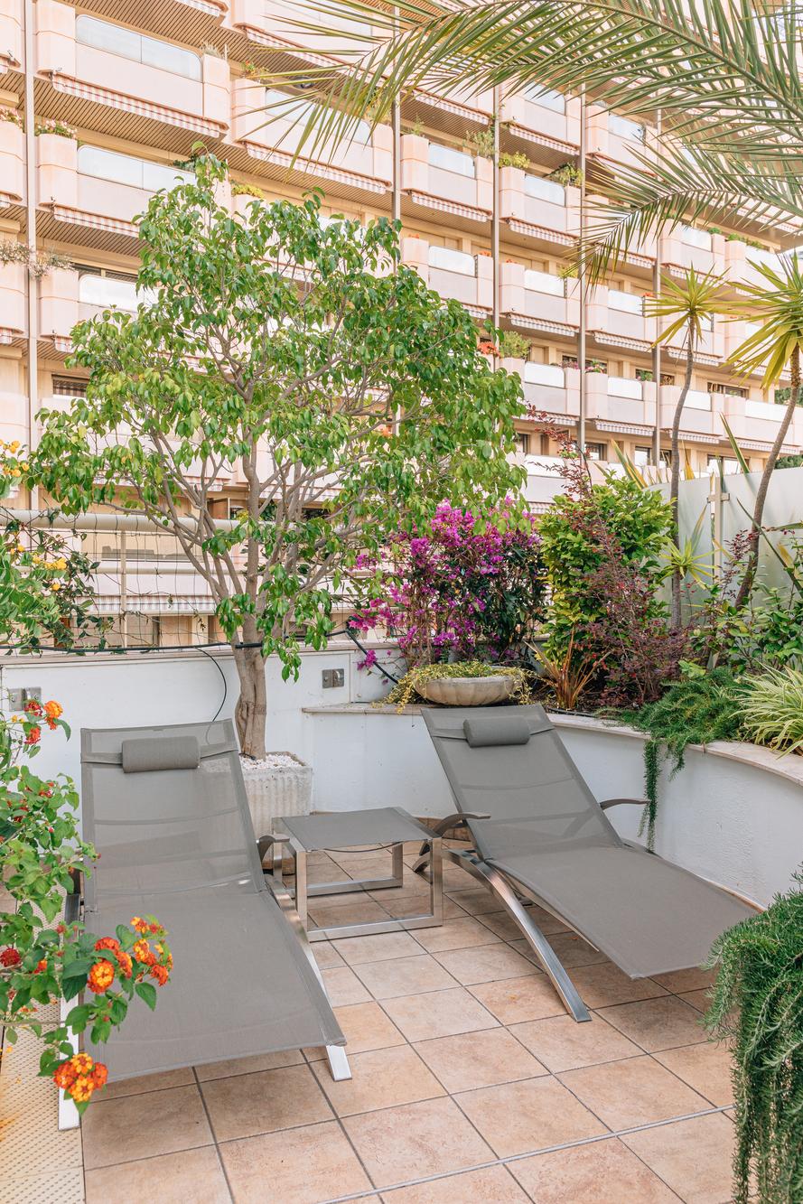 Gorgeous renovated 3-bedroom apartment | Terrace of 95m2 - Miells ...