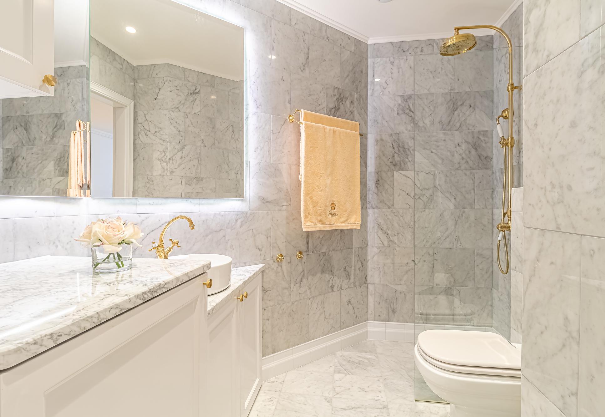 Splendid, large 1-bedroom | Renovated, swimming pool, concierge ...