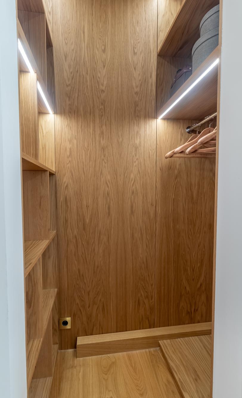 Splendid, large 1-bedroom | Renovated, swimming pool, concierge ...